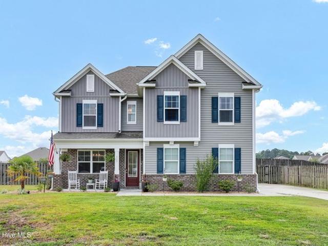 111 Colonial Heights Dr, Hampstead, NC 28443