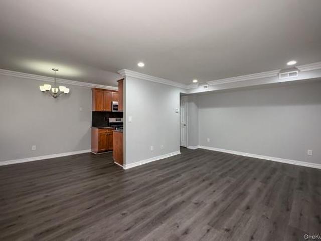 111 College Road 07 A
