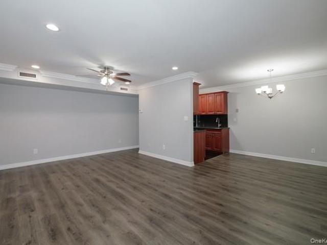 111 College Road 08 D