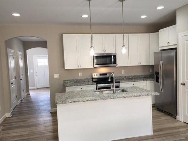 111 Coralyrose Court