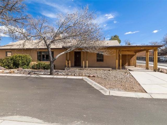 111 Camino Matias, Santa Fe, NM 87501