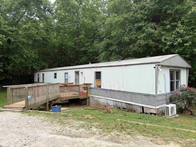 111 Camp Rd, Central, SC 29630