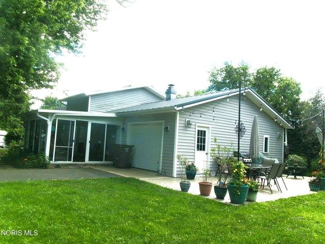111 Carlings Ave, Ottawa, OH 45875