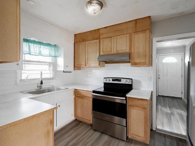 111 Carroll Avenue W