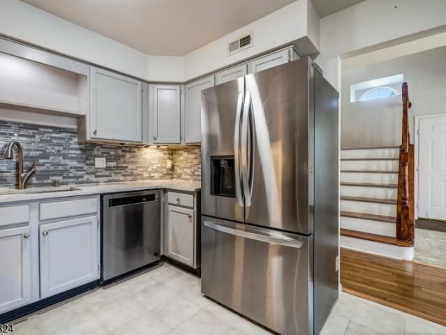 111 Castleton Rd