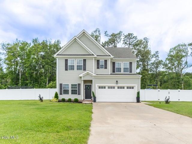 111 Chapman Ln, Moyock, NC 27958