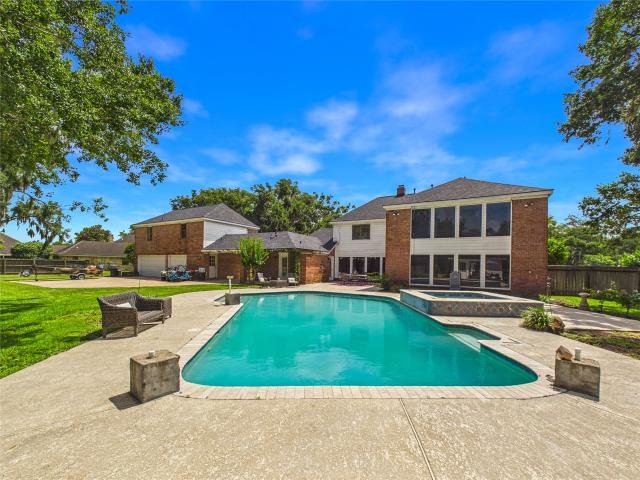 111 Cherrywood Dr