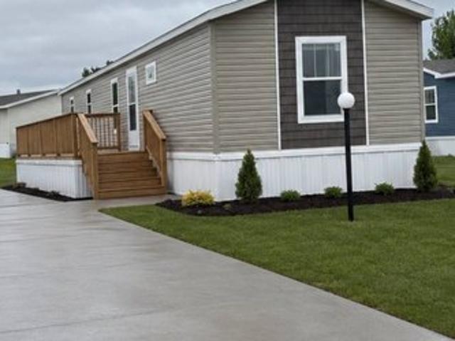 111 Crestview Dr Unit 111, Le Mars, IA 51031
