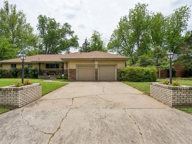 111 Crestmont Avenue