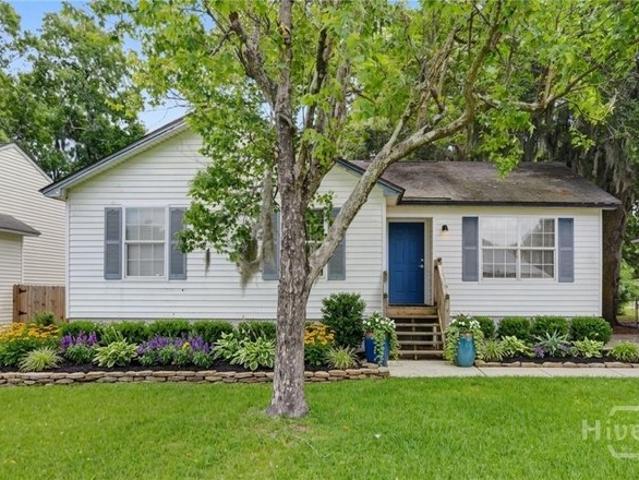 111 Crossover Ln, Savannah, GA 31410