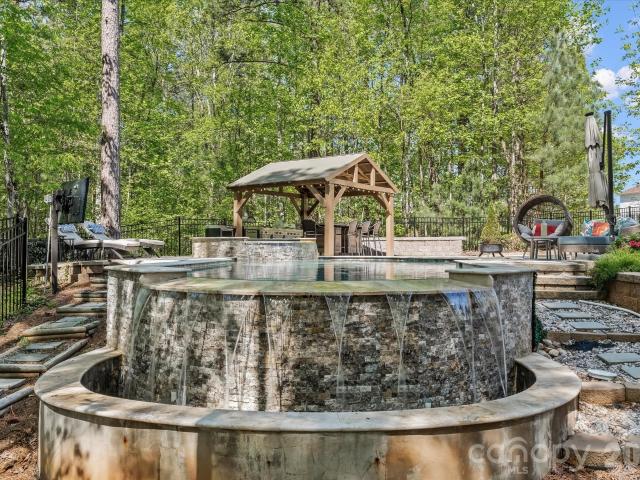 111 Abbeville Ln, Mooresville, NC 28117 | MLS #4368