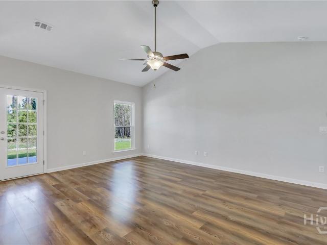 111 Alexander Trail