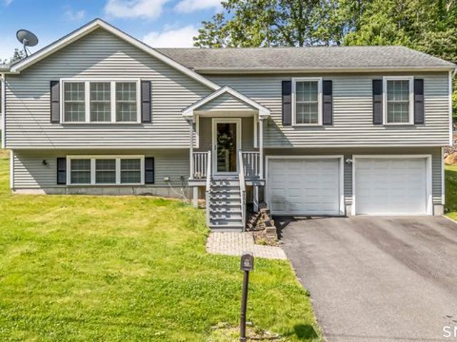 111 Alisha Ln, Waterbury, CT 06705