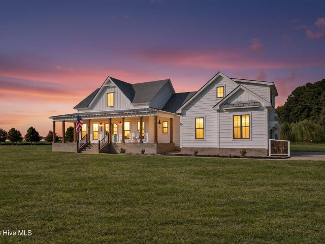 111 Artisan Way