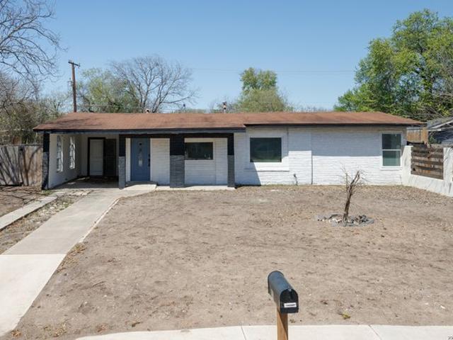 111 Ashford Dr, San Antonio, TX 78227