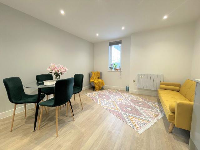 111 Aspect Point, Wentworth Street PE1, 1 bed flat to rent, £800 pcm | PrimeLocation