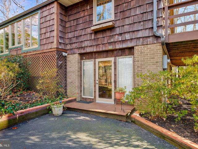 111 Autumn Court