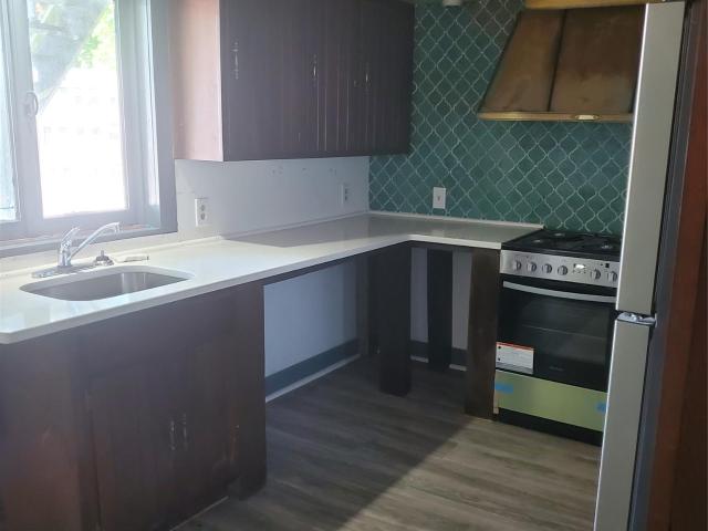 111 B Vineyard Avenue 111 B