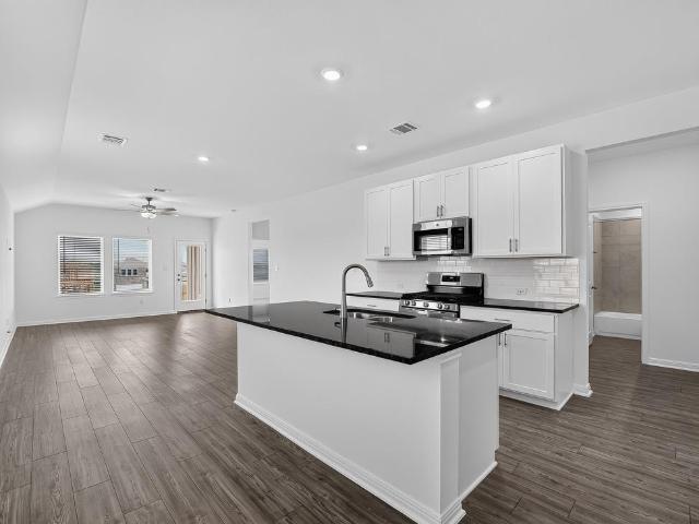 111 Bayou Mint Blvd