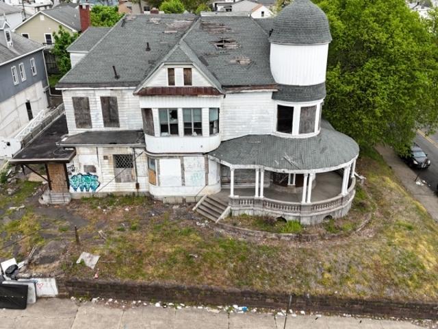 111 Belmont Ave