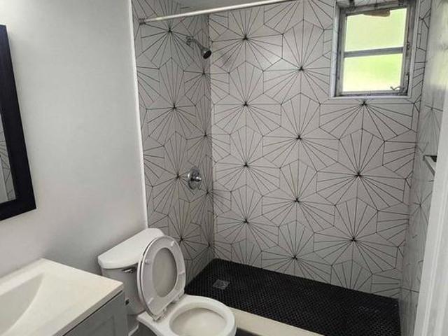 111 Biscayne Gardens, LLC 2 Bedroom Apartment for Rent at 111 Nw 152nd St, Golden Glades, FL 33169 Biscayne Gardens