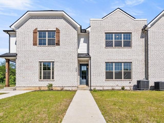 111 Blackberry Ln, Georgetown, KY 40324