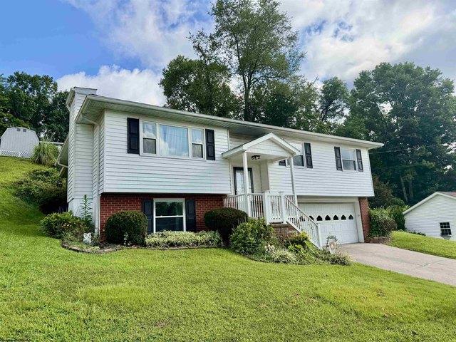 111 Braddock St, Fairmont, WV 26554