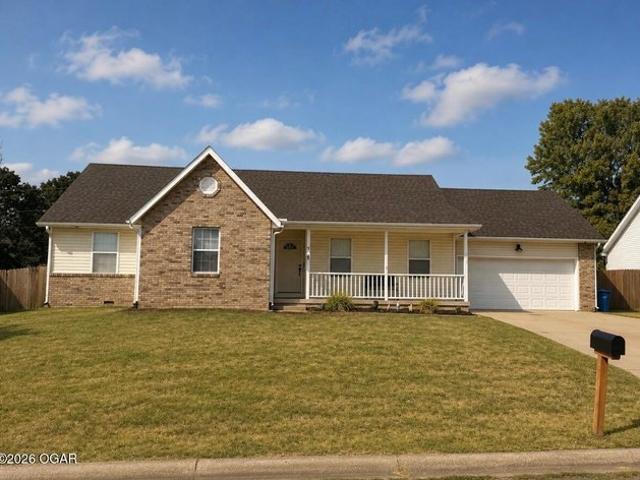 111 Briar Meadow Dr, Carl Junction, MO 64834