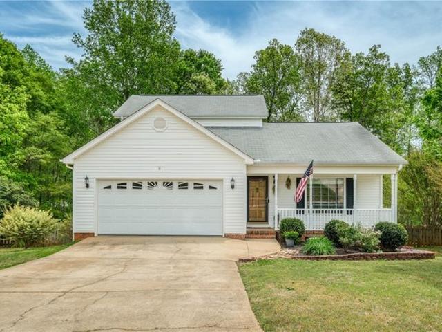 111 Brooke Lee Cir, Taylors, SC 29687