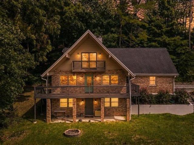 111 Golf Hill Ln, La Follette, TN 37766