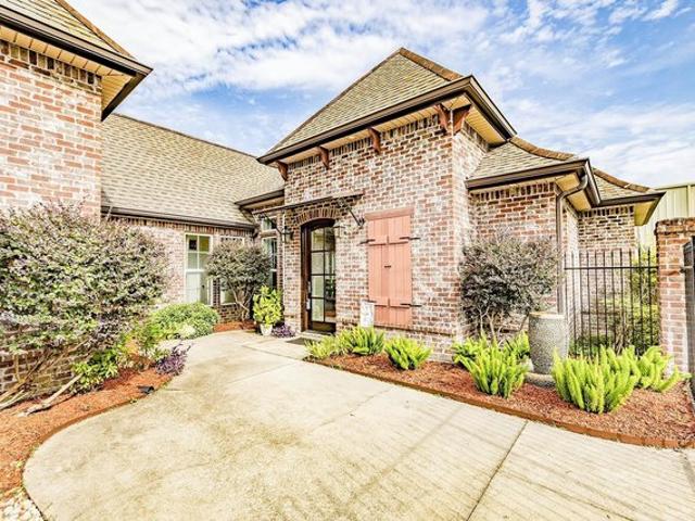111 Gentle Oak Blvd, Schriever, LA 70395