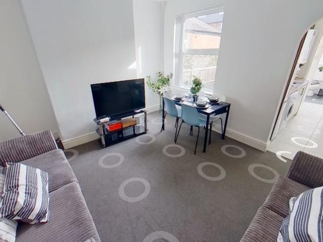 111 Glapton Road, The Meadows, Nottingham NG2, 4 bed property to rent, £2,167 pcm | PrimeLocation