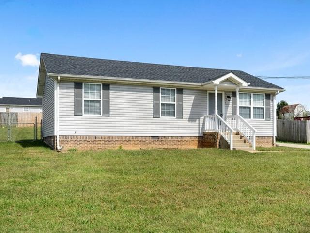 111 Grant Ave, Oak Grove, KY 42262