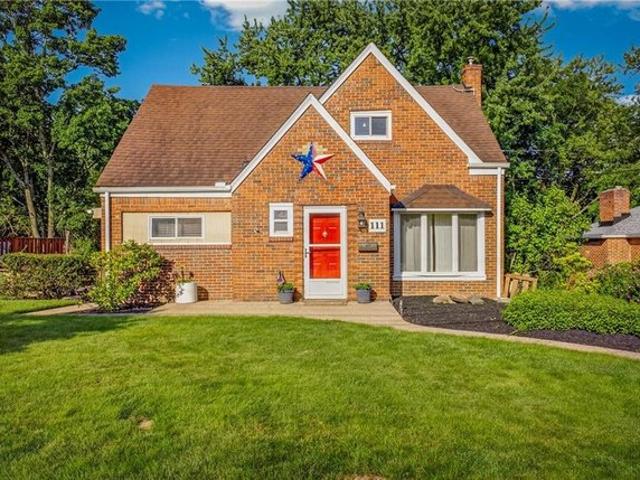 111 Green Oak Ln, Pittsburgh, PA 15220