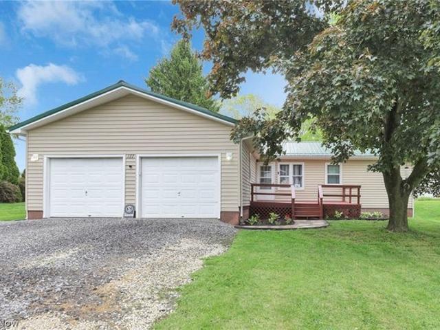 111 Greenbrier Dr, Byesville, OH 43723