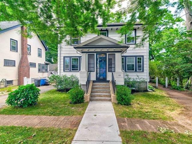 111 Greenleaf St, Quincy, MA 02169