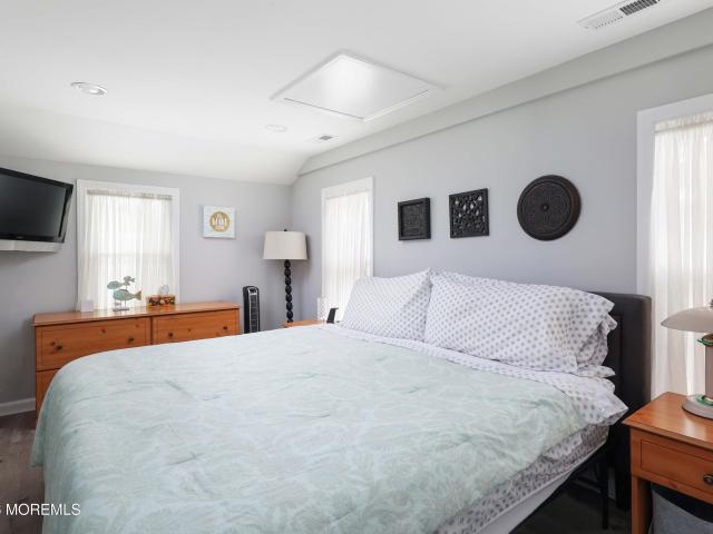 111 Guyer Avenue Unit Rear Cottage