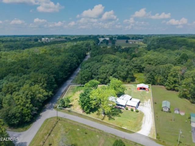 111 Guffey Ln, Jamestown, TN 38556