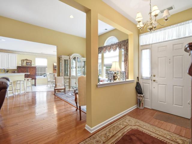 111 Dover Ct