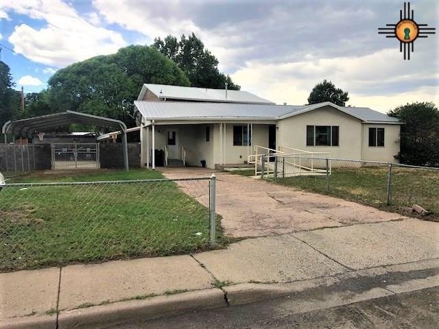 111 Dolores St, Las Vegas, NM 87701
