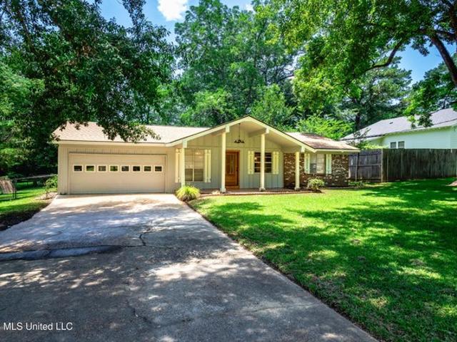 111 Davis St, Pelahatchie, MS 39145