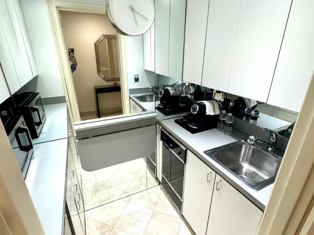 111 E 56th Street 409