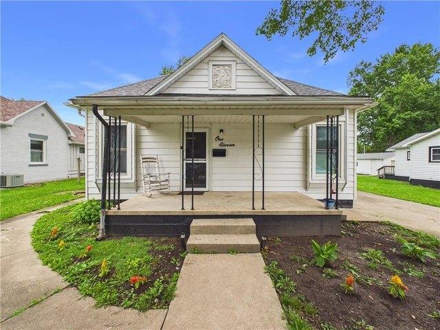 111 E 9th St, Georgetown, IL 61846