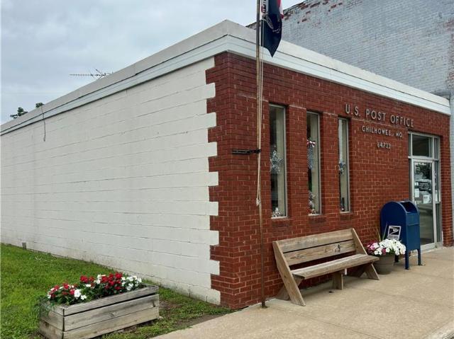 111 E Walnut Street