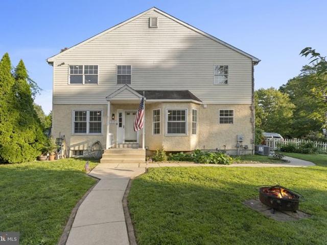 111 E Winona Ave, Norwood, PA 19074