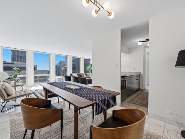 111 E Chestnut St, Unit 21F, Chicago, IL 60611 | MLS #12567