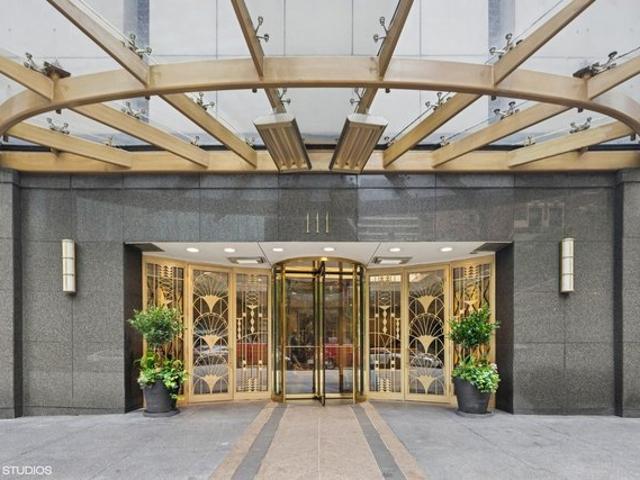 111 E Chestnut St Apt 21B, Chicago, IL 60611