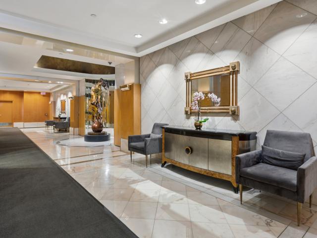 111 e chestnut street # 38b