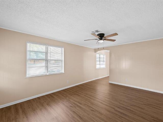 111 E Dawn Drive