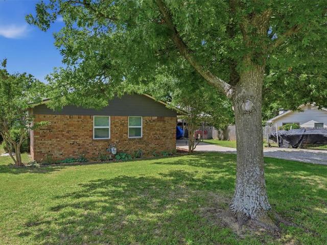 111 E Pecan Street